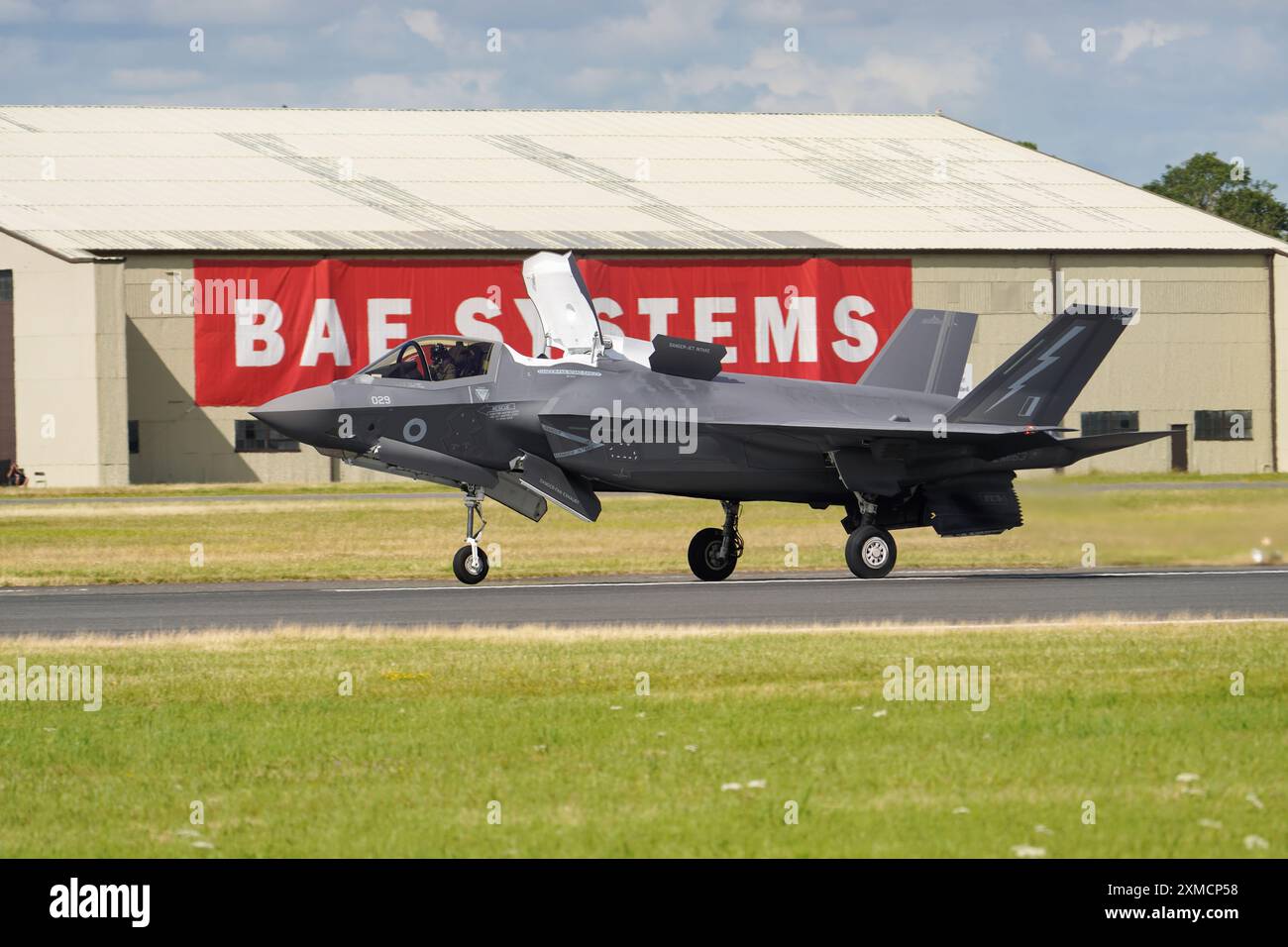 Royal Air Force Lockheed Martin F-35B Lightning displays at the Royal ...