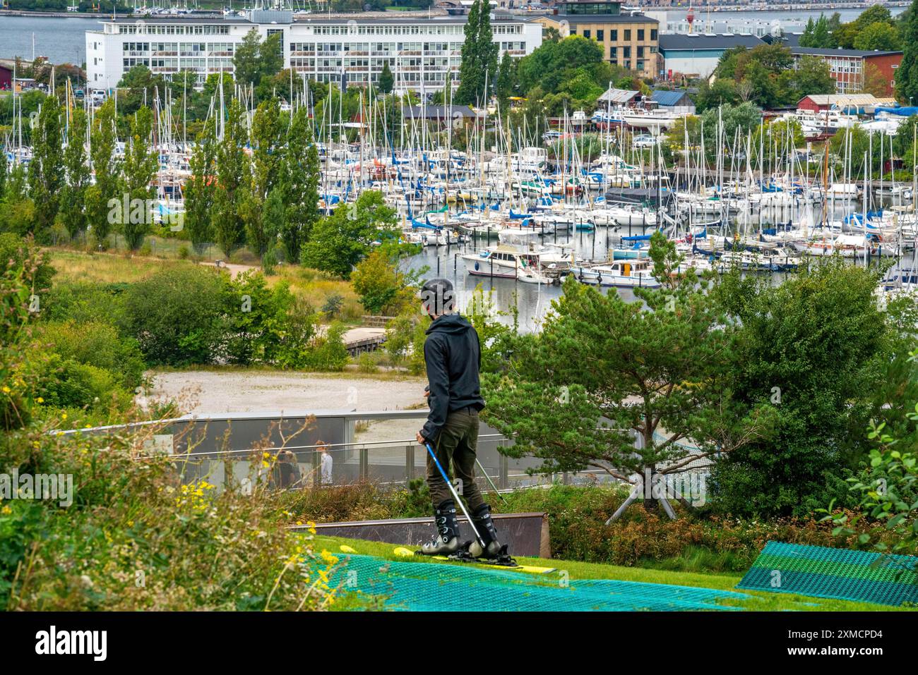 CopenHill, waste incineration plant and artificial ski slope, skiing ...