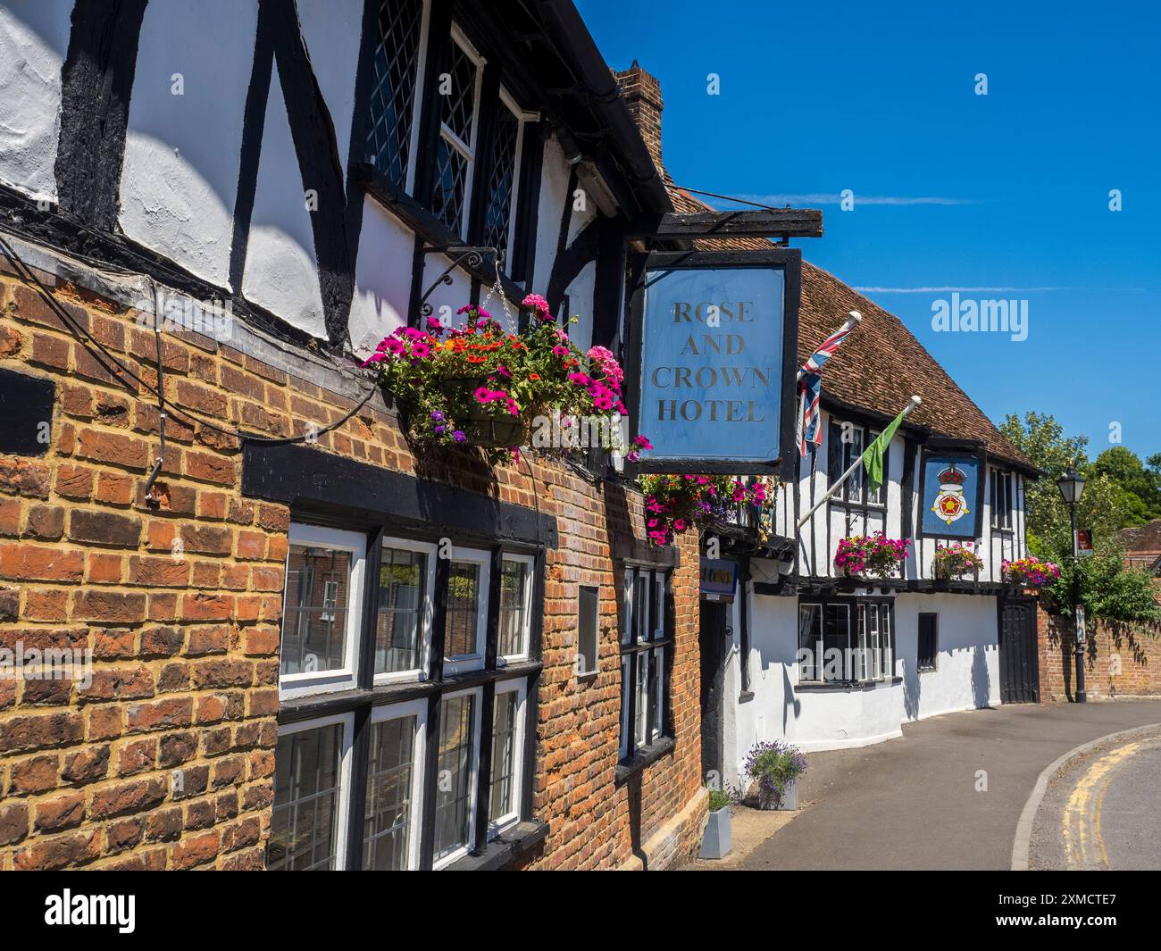 Rose and Crown Hotel, 13th Century half timbered. Salisbury, Wiltshire ...