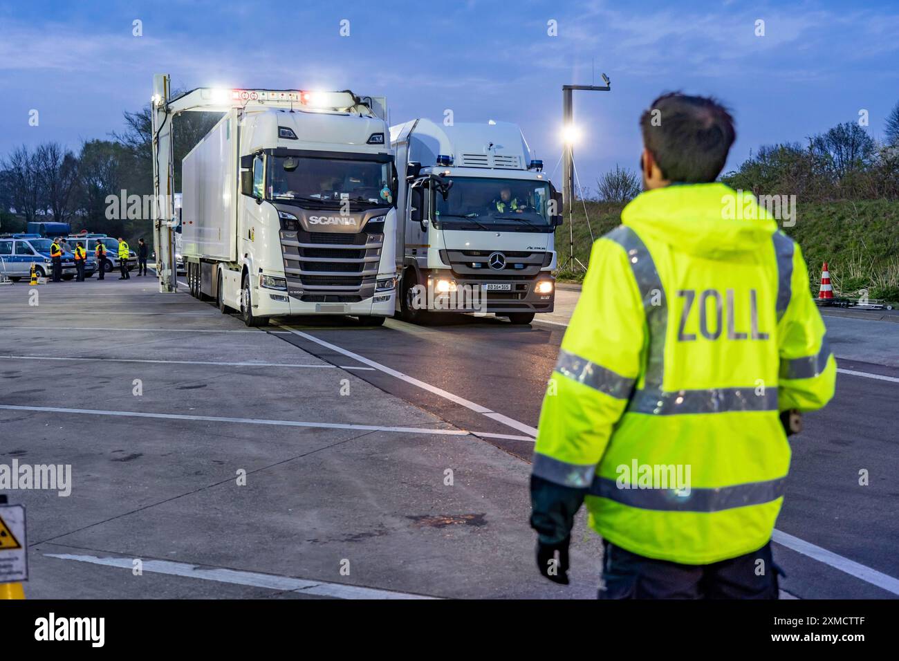 Customs X-ray inspection system, can X-ray entire trucks and check for ...