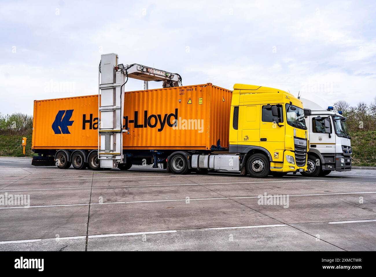 Customs X-ray inspection system, can X-ray entire trucks and check for ...