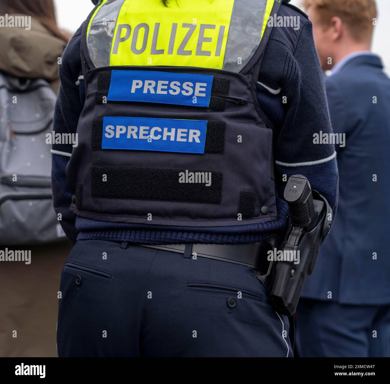 Police press spokesman during an operation Stock Photo - Alamy