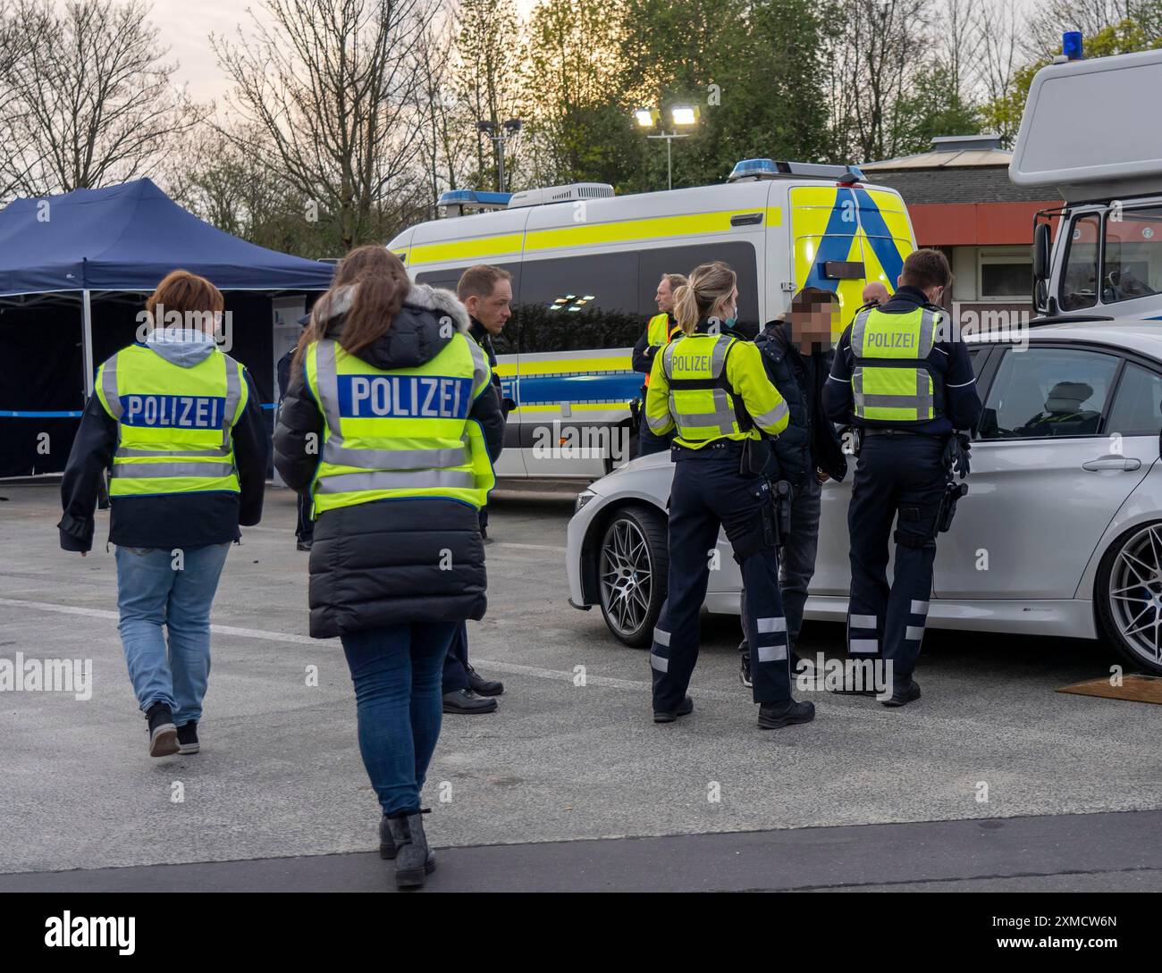 Joint inspection by customs and police, on the A3 motorway towards ...