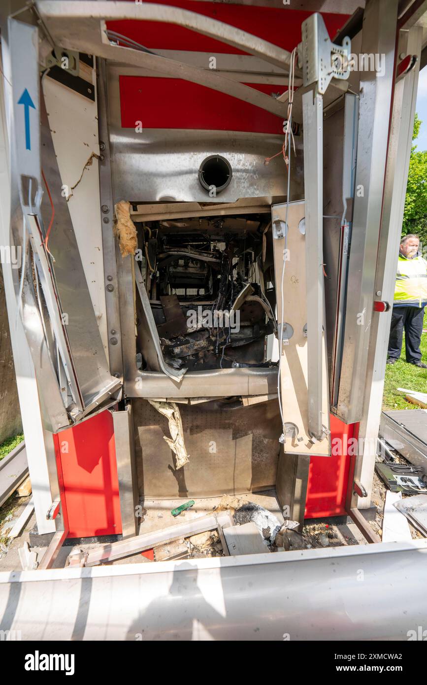 Blown up ATM of the Sparkasse in Muelheim-Heissen, Hingbergstrasse, the ...