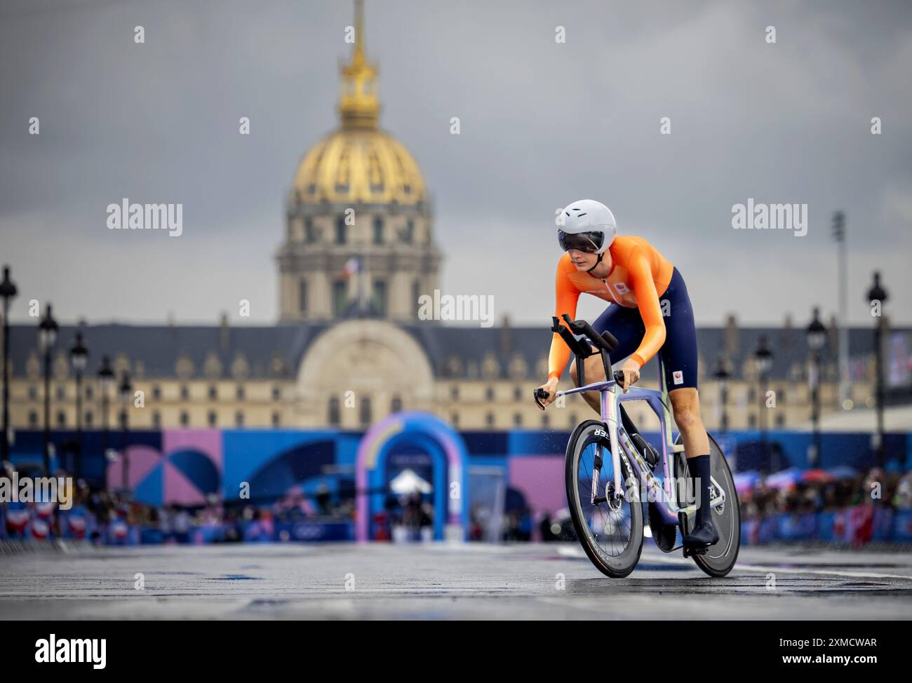 PARIS - Daan Hoole during the men's cycling time trial at the Olympic ...