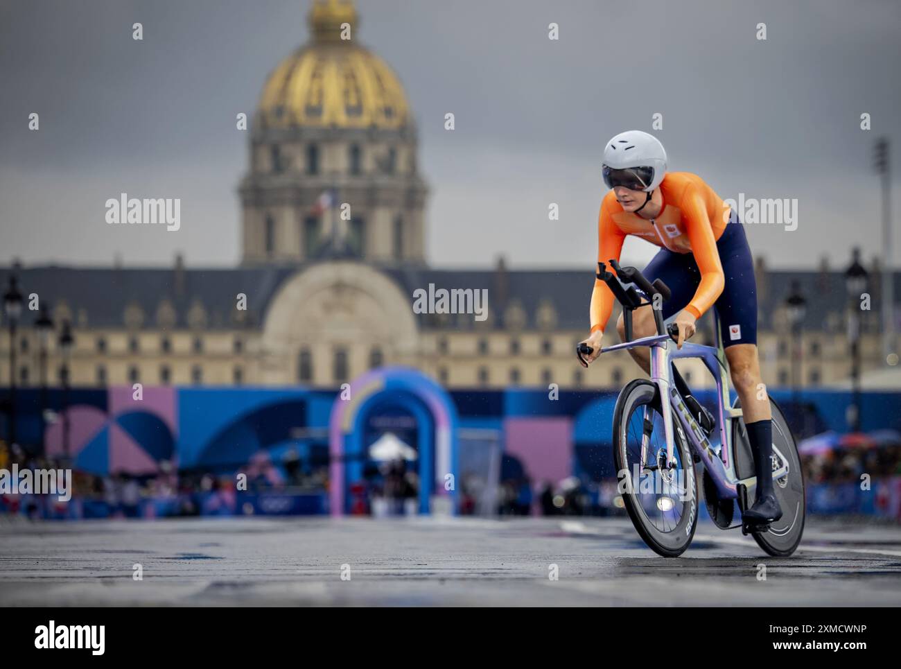 PARIS - Daan Hoole during the men's cycling time trial at the Olympic ...