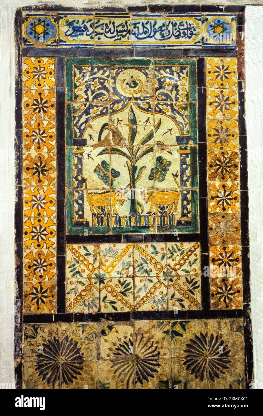 Ceramics tunis medina tunisia tiles hi-res stock photography and images ...