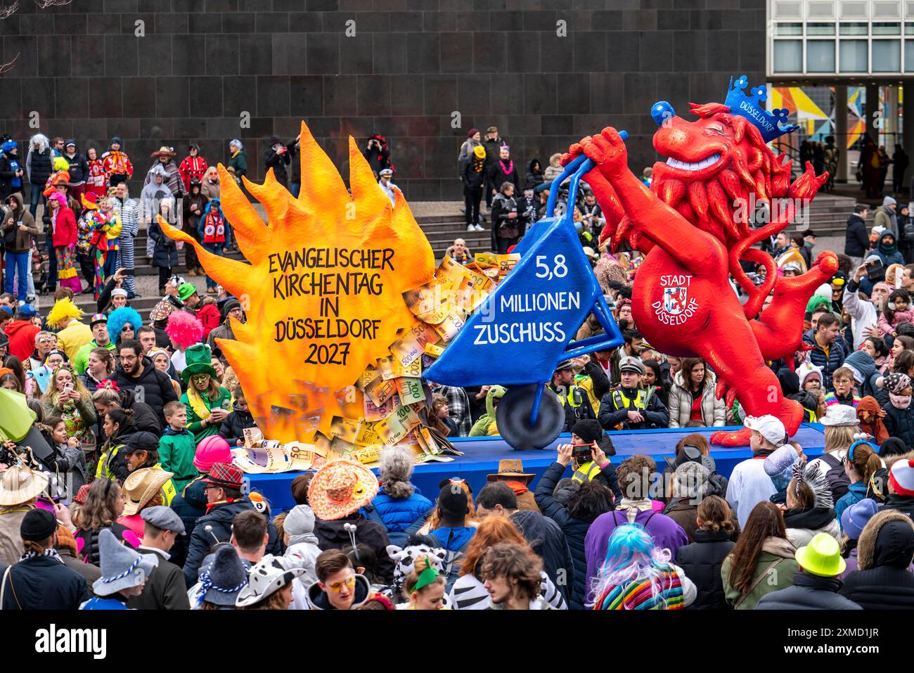 Rose Monday parade in Duesseldorf, street carnival, motif float in ...