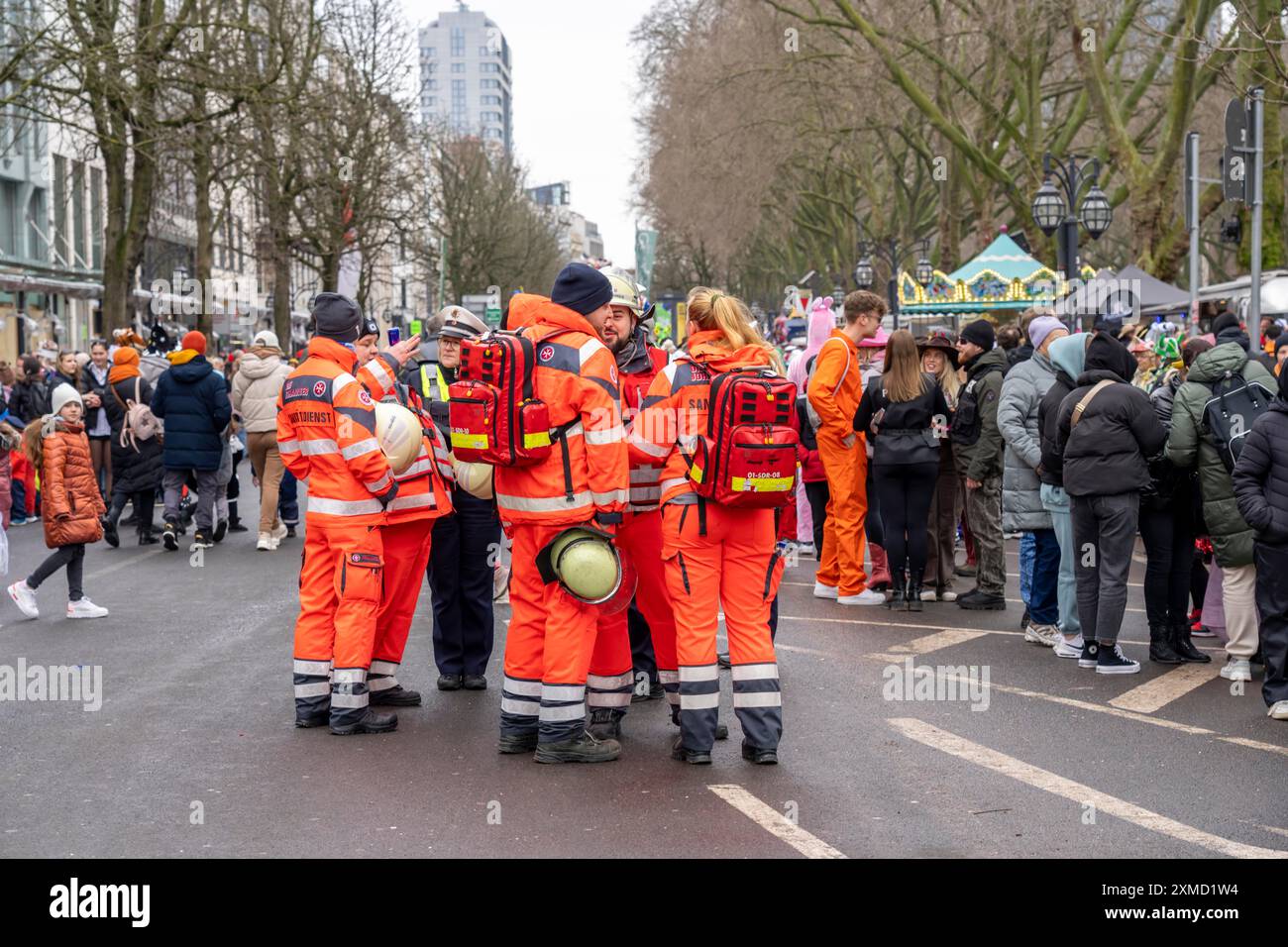 Rose Monday parade in Duesseldorf, street carnival Stock Photo - Alamy
