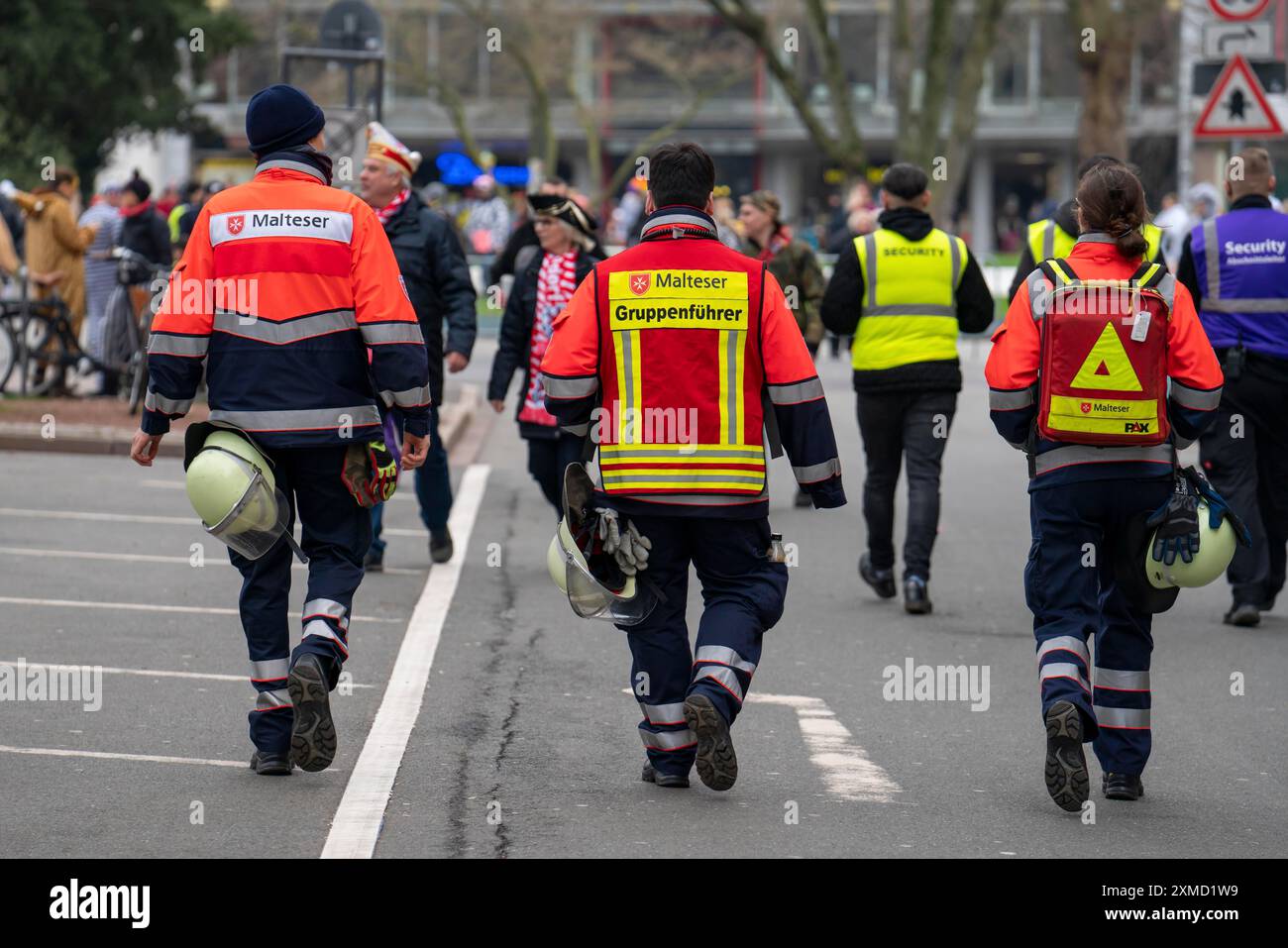 Rose Monday parade in Duesseldorf, street carnival Stock Photo - Alamy