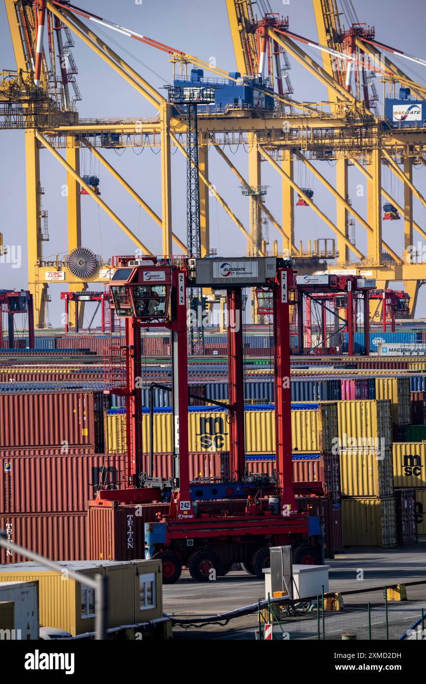Container terminal in the seaport of Bremerhaven, Eurogate Container ...