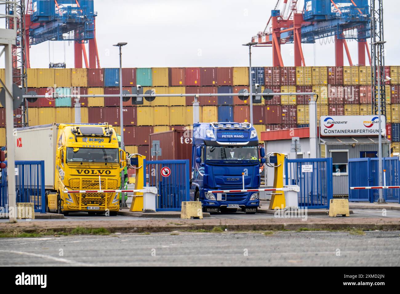 Entry and exit for container lorries, to the MSC container terminal in ...
