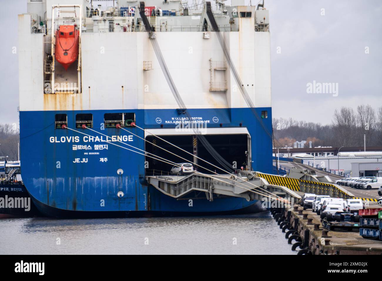 Loading of new cars at AutoTerminal Kaiserhafen 2, Bremerhaven, for ...