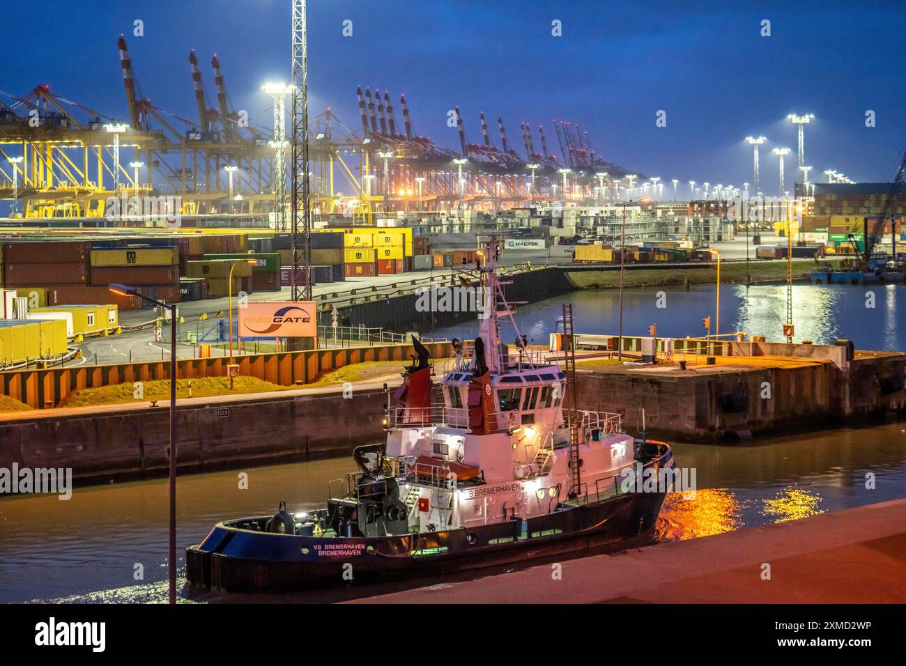 Container terminal in the seaport of Bremerhaven, Eurogate Container Terminal, Nordschleuse ...