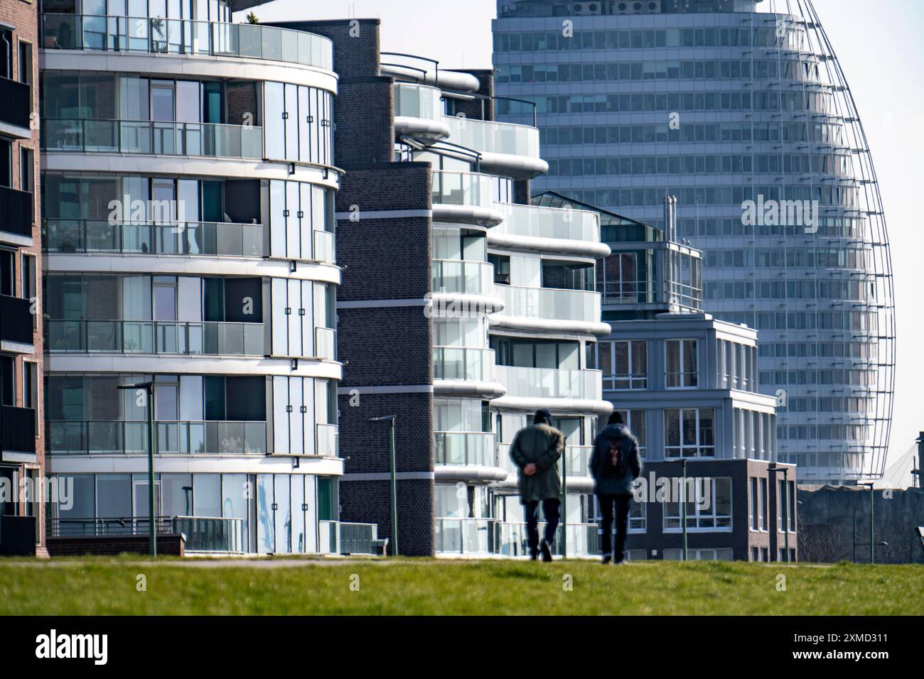 New residential buildings, flats between Viertal Neuer Hafen, on ...