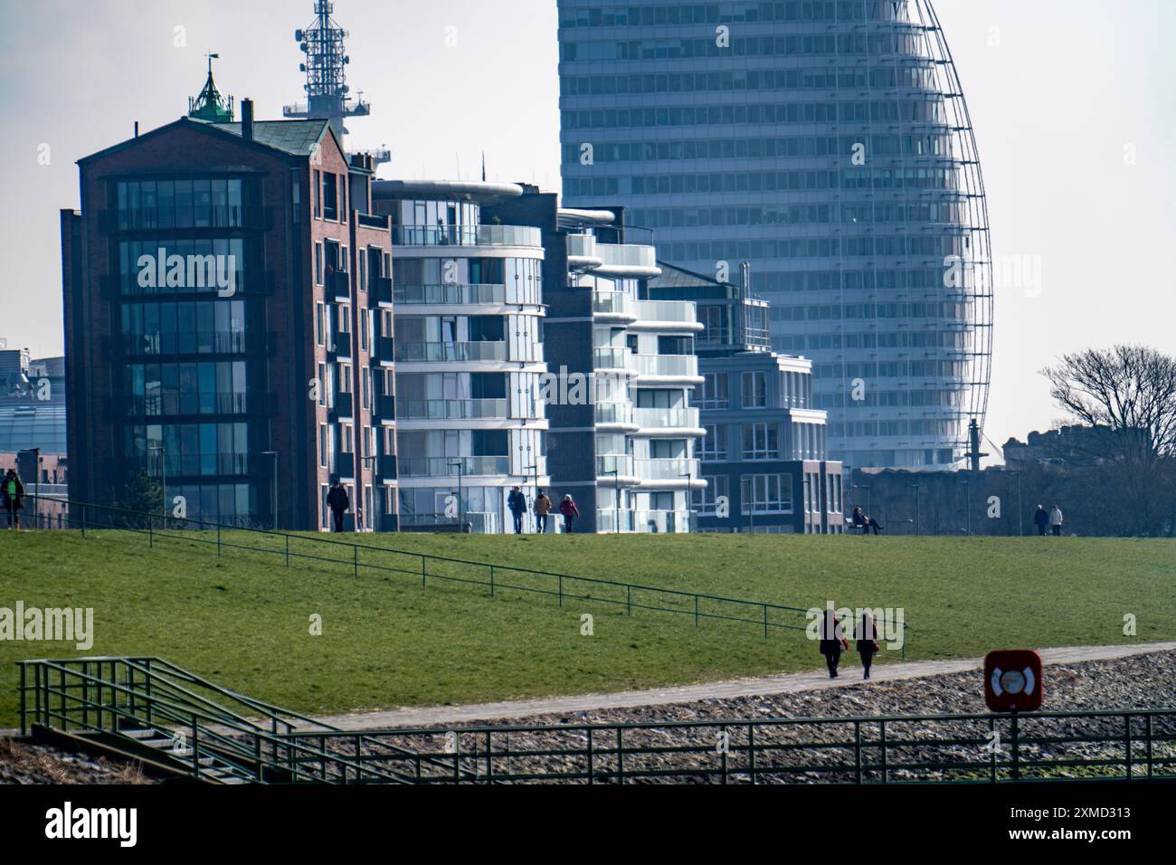 New residential buildings, flats between Viertal Neuer Hafen, on ...