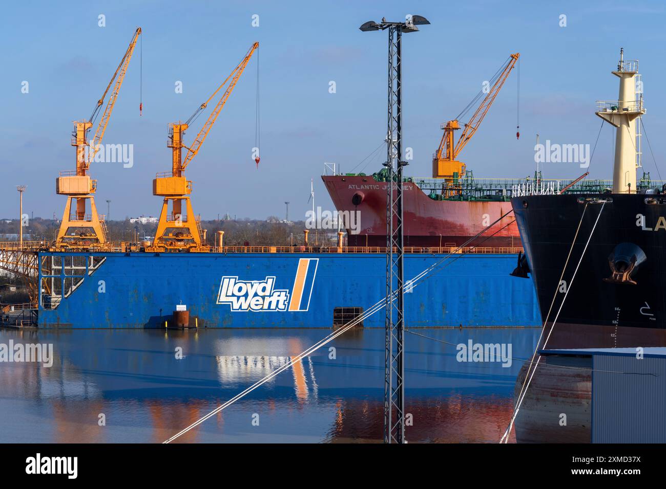 Freighter atlantic journey hi-res stock photography and images - Alamy