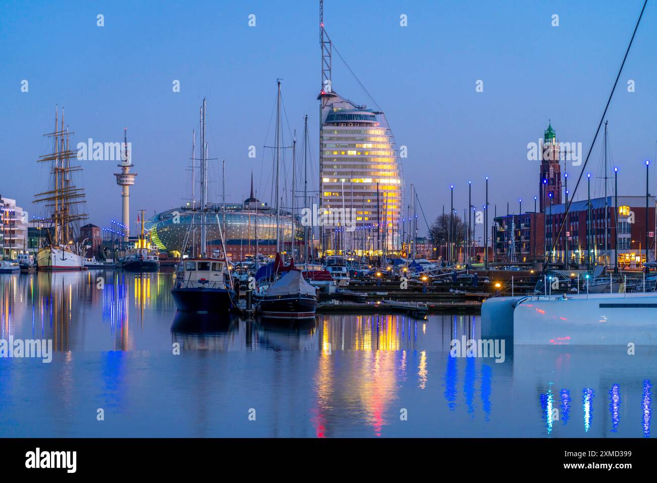 New harbour, harbour basin, harbour district, residential buildings ...