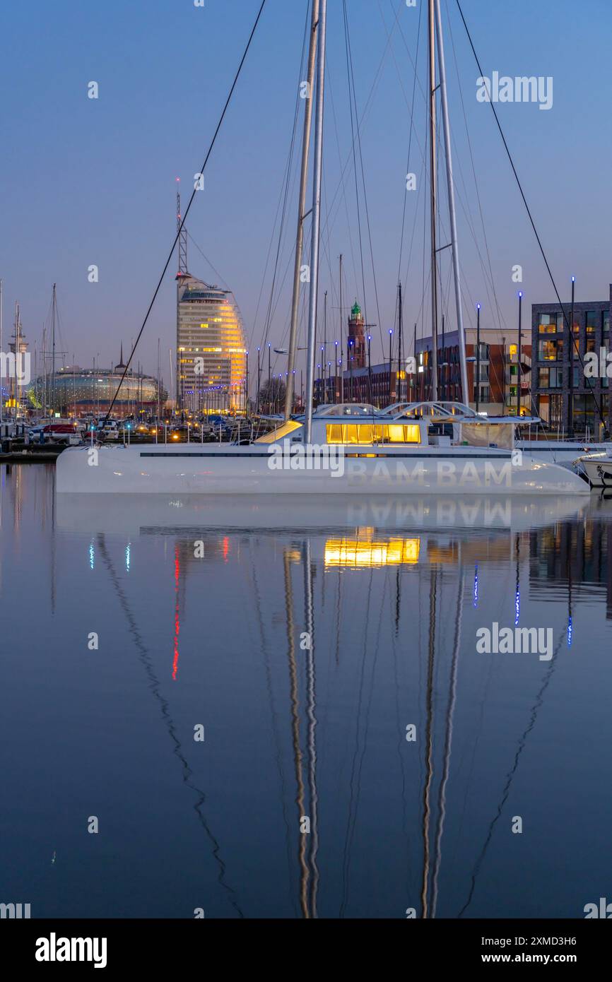 New harbour, harbour basin, harbour district, residential buildings ...