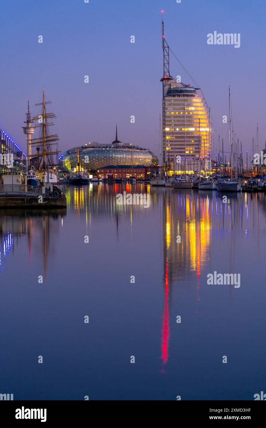 New harbour, harbour basin, harbour district, residential buildings ...