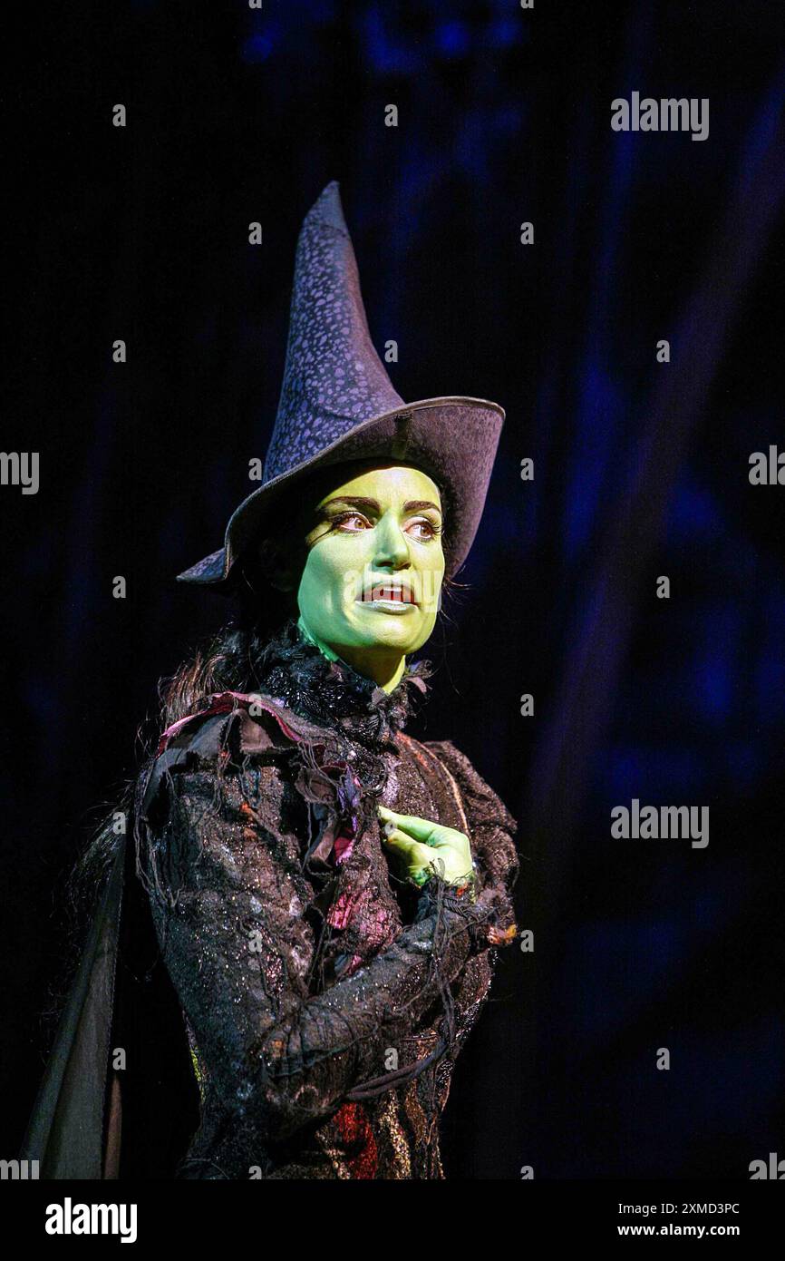 Idina Menzel (Elphaba) in WICKED at the Apollo Victoria, London SW1 27 ...