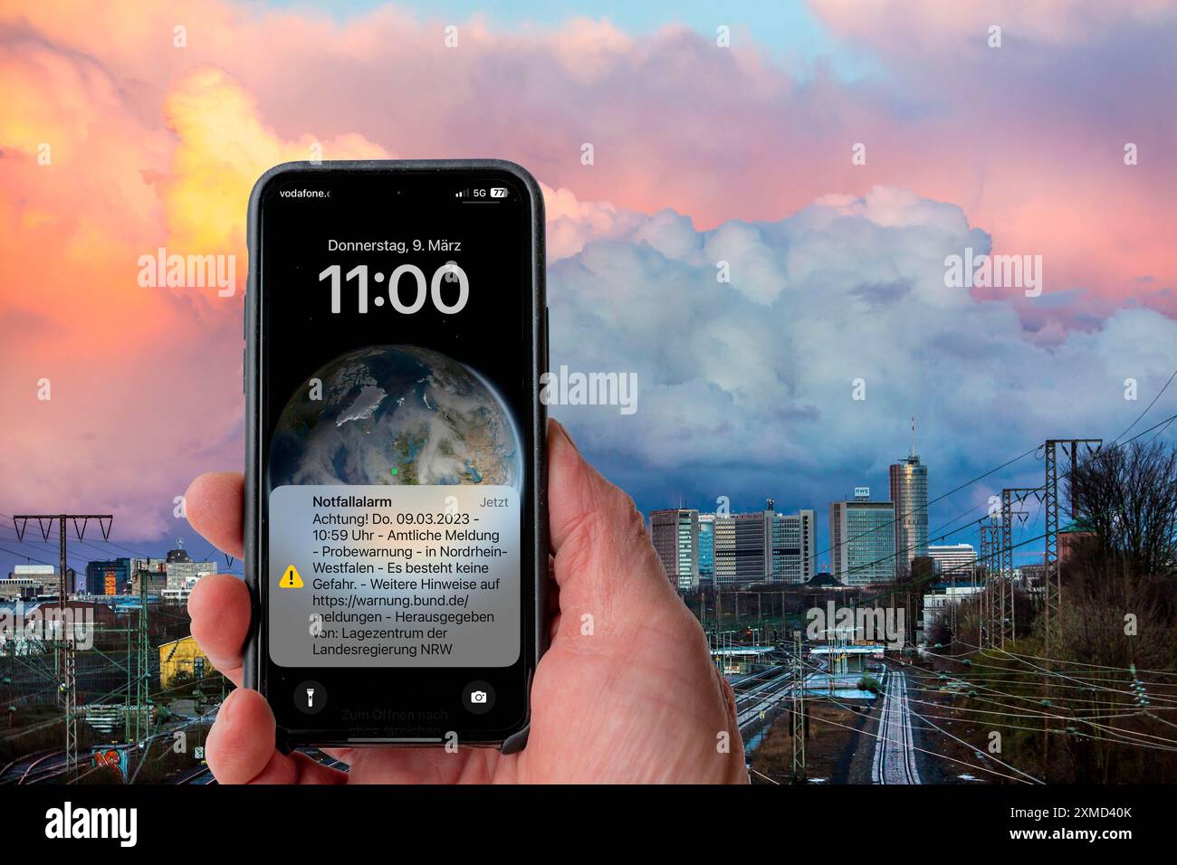 Mobile phone screen when the test alarm is triggered by Cell Broadcast ...