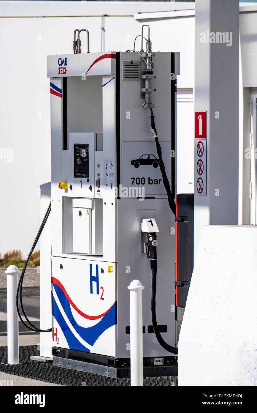 Hydrogen filling station in Antwerp, for cars and lorries, H2 lettering ...