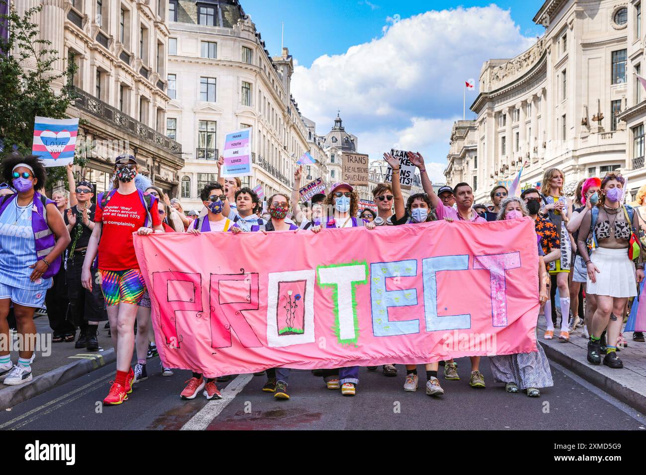 London, UK. 27th July, 2024. Thousands participate in the annual London ...