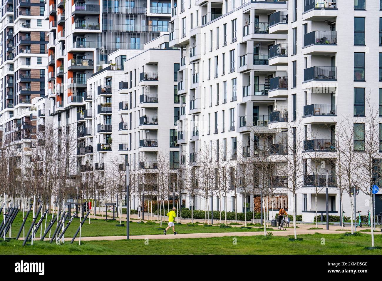 Modern residential neighbourhood along Toulouser Allee, high-rise ...