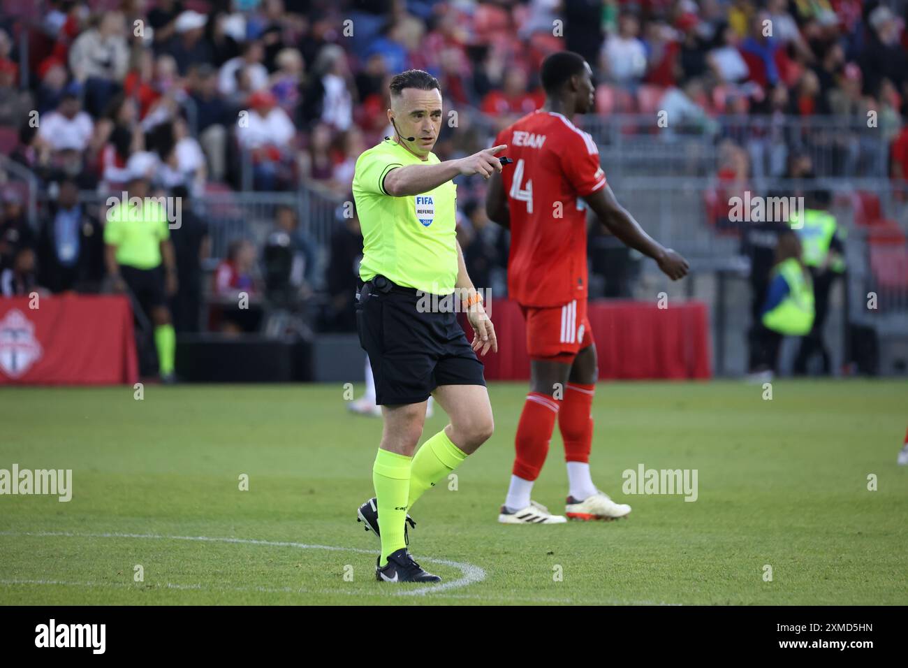 Pierre luc lauziere referee hi-res stock photography and images - Alamy