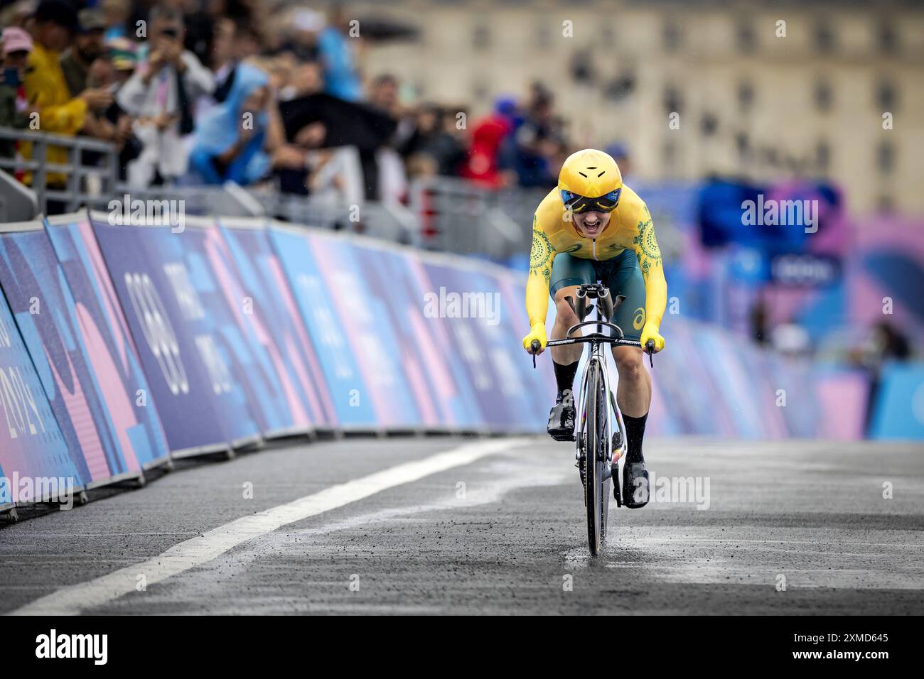 PARIS - Winner Grace Brown (AUS) crosses the finish line during the ...