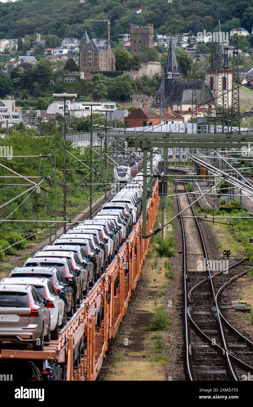 Upper Middle Rhine Valley, goods train, car transporter at Bingen ...