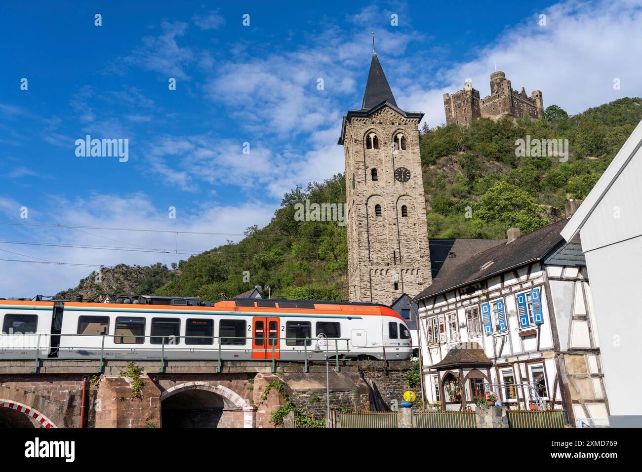 Upper Middle Rhine Valley, railway line on the right bank of the Rhine ...