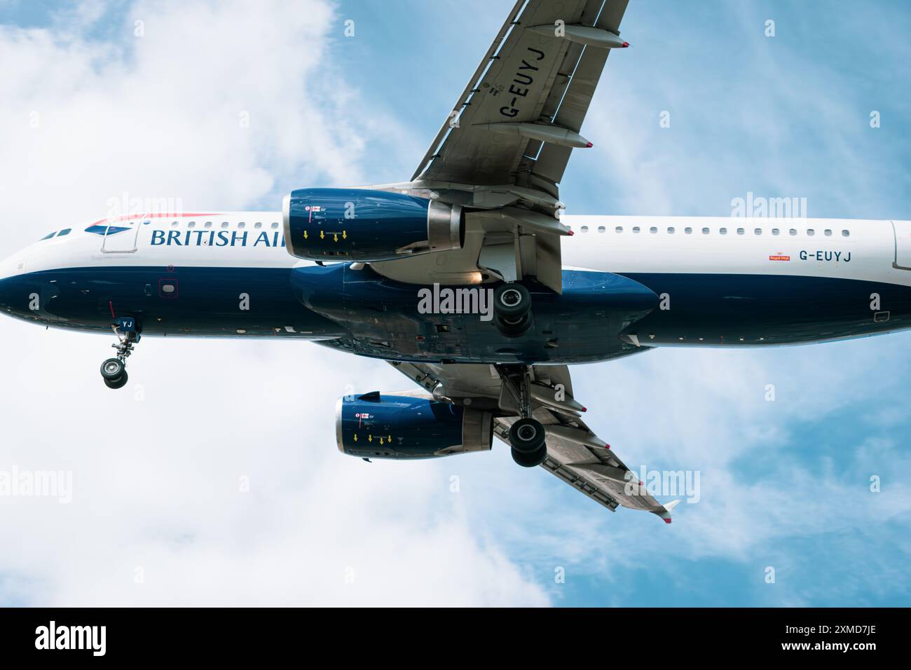 British Airways plane landing at Heathrow international airport. LONDON ...