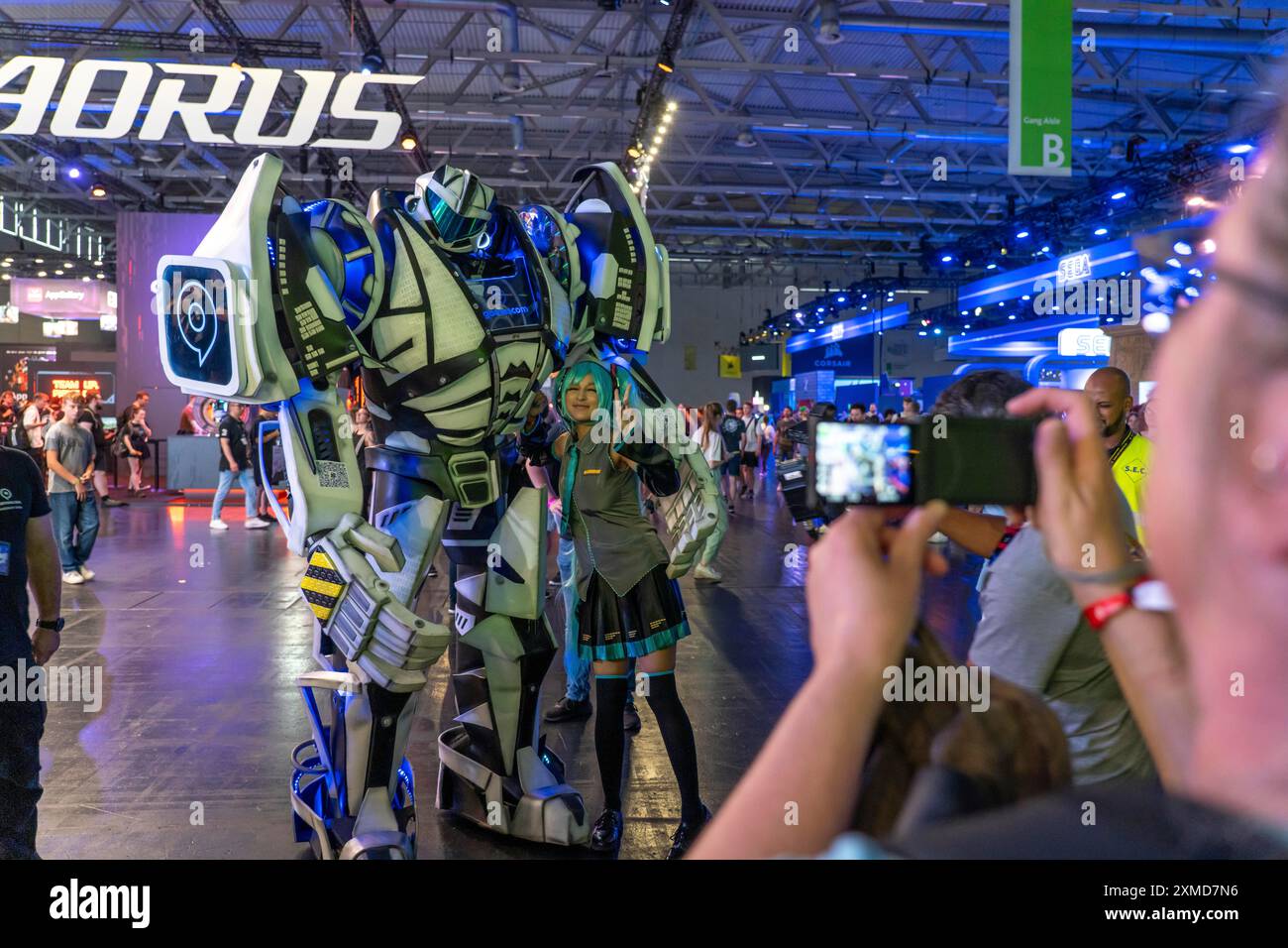 Cosplay costume actor actors hi-res stock photography and images - Alamy