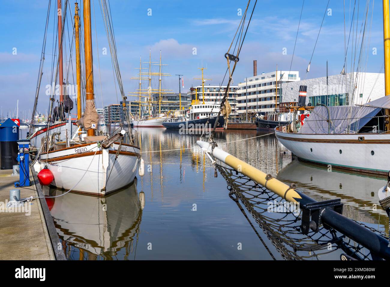 New harbour, harbour basin, harbour district, residential buildings ...