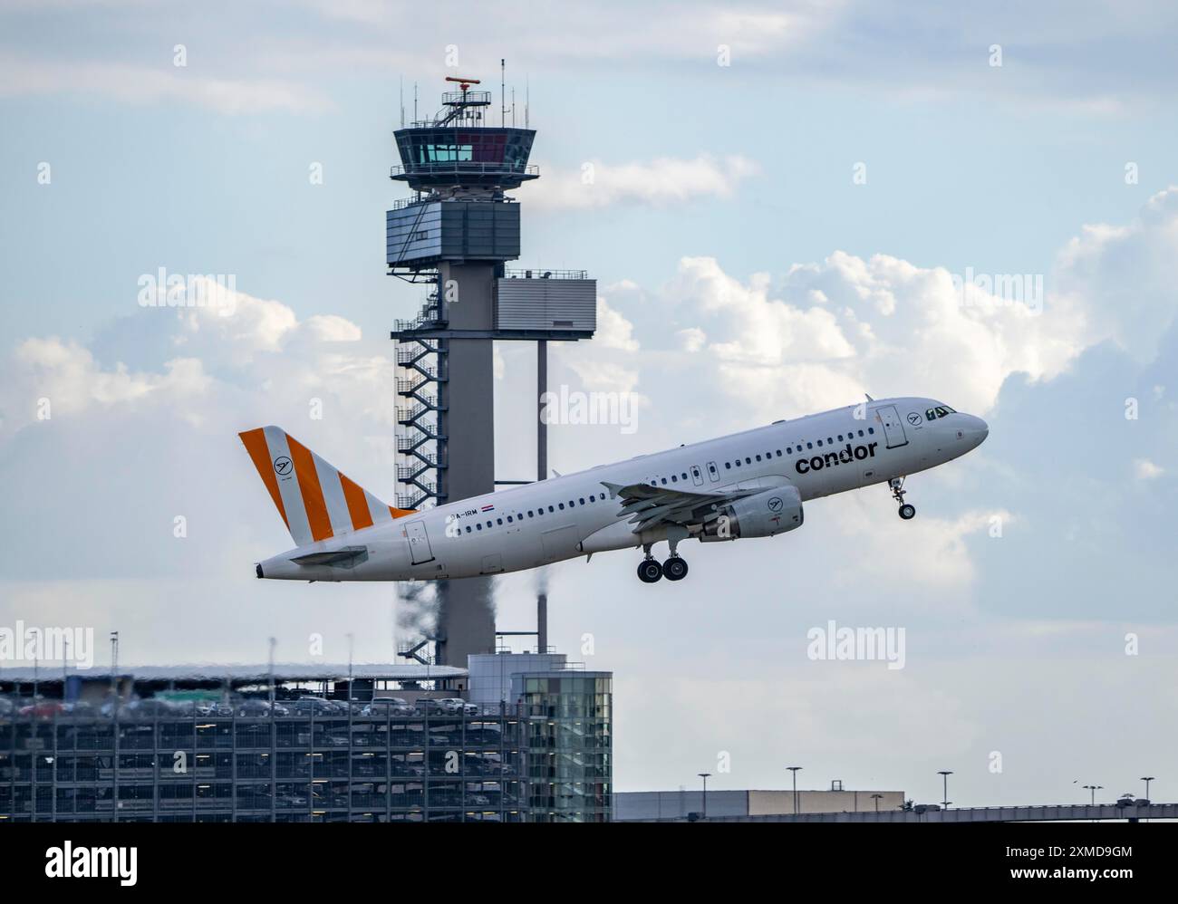 Condor, Airbus A320-200, 9A-IRM, on take-off at Duesseldorf ...