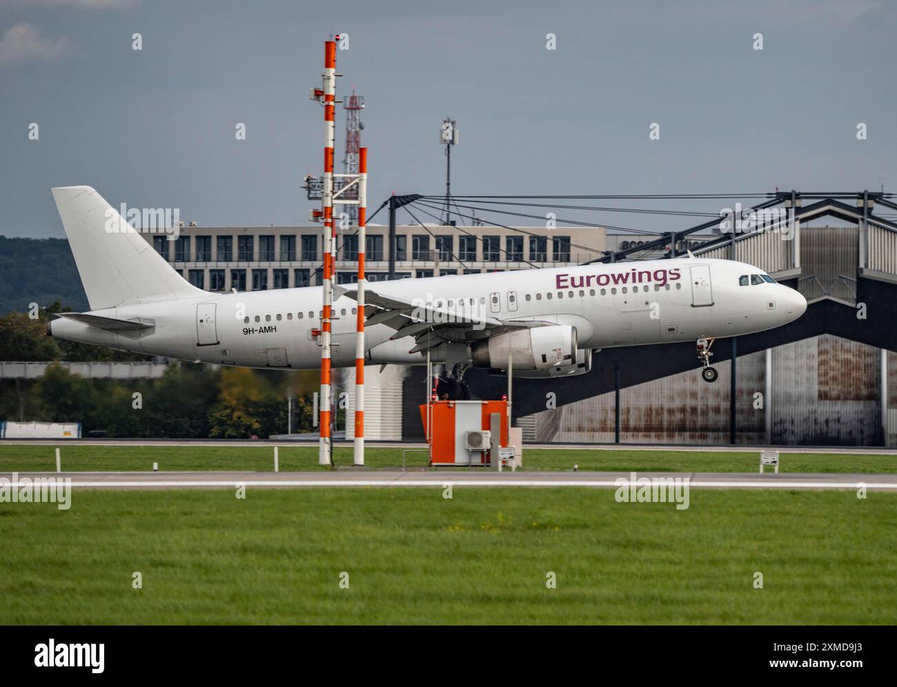 Eurowings, Airbus A320-200, 9H-AMH, landing at Duesseldorf ...
