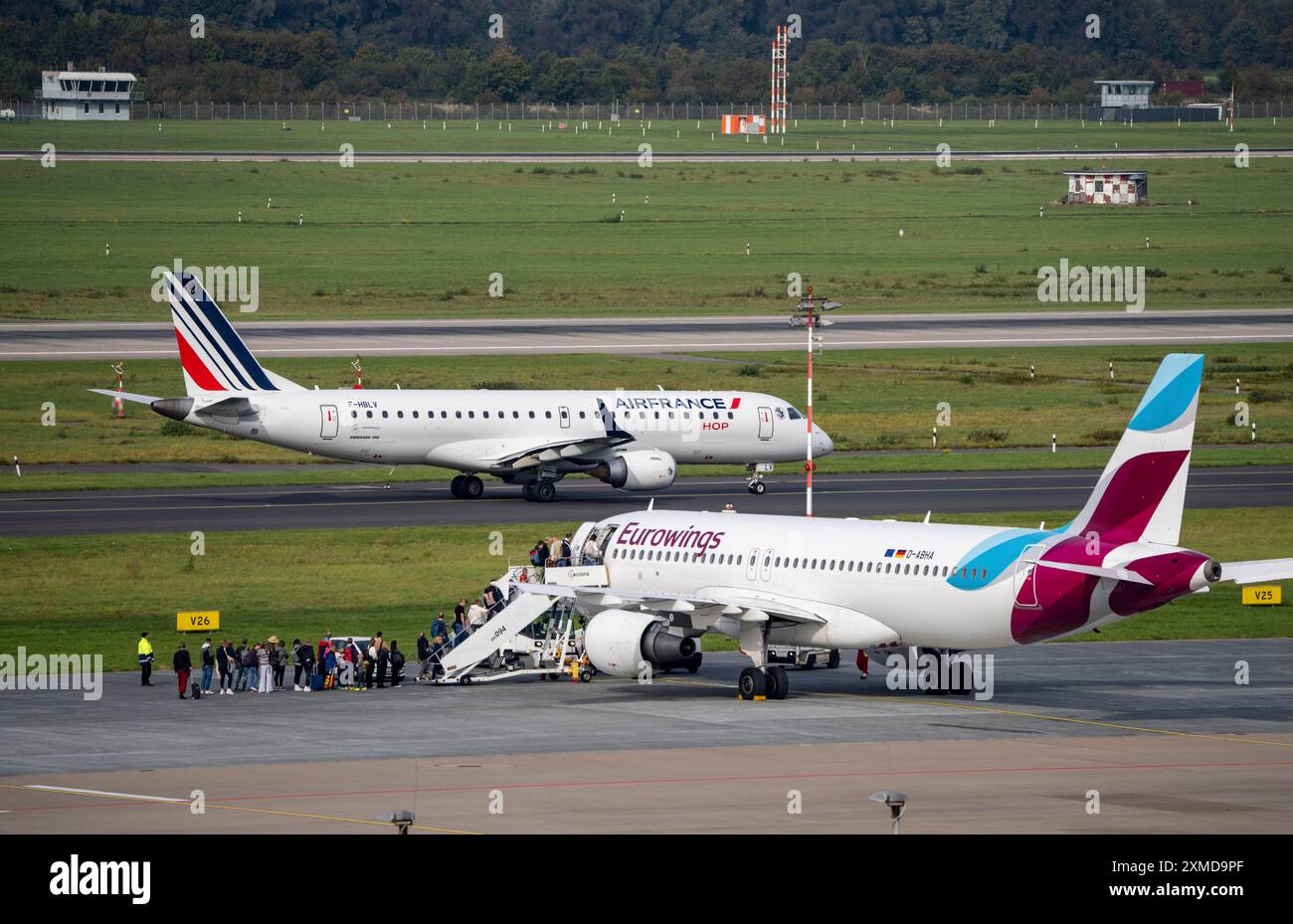 Duesseldorf Airport, Airfrance Hop Embraer ERJ-190 on the taxiway ...