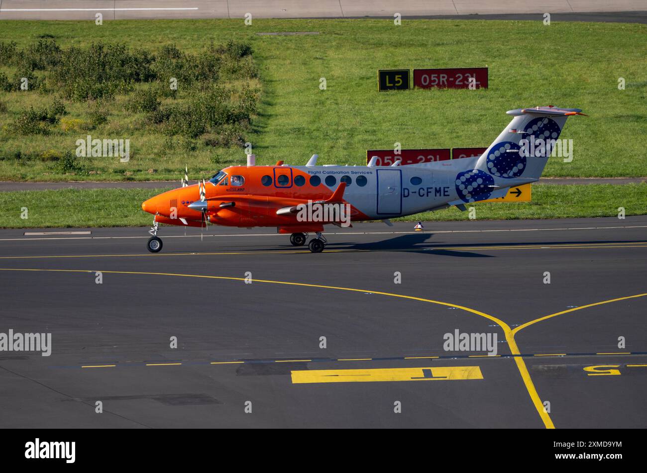 Duesseldorf Airport, D-CFME FCS, Flight Calibration Services Beechcraft ...