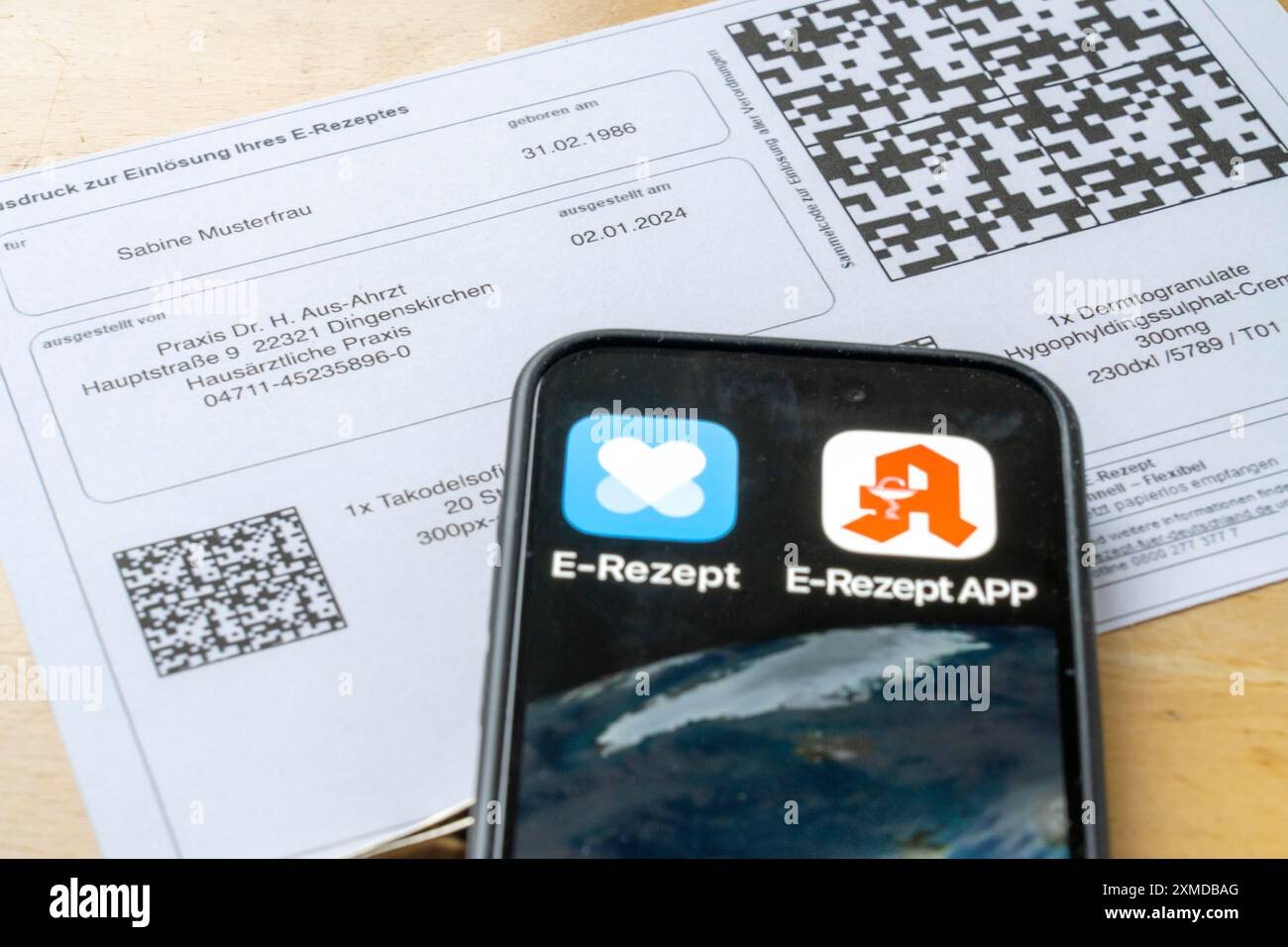 Qr code attack hi-res stock photography and images - Alamy