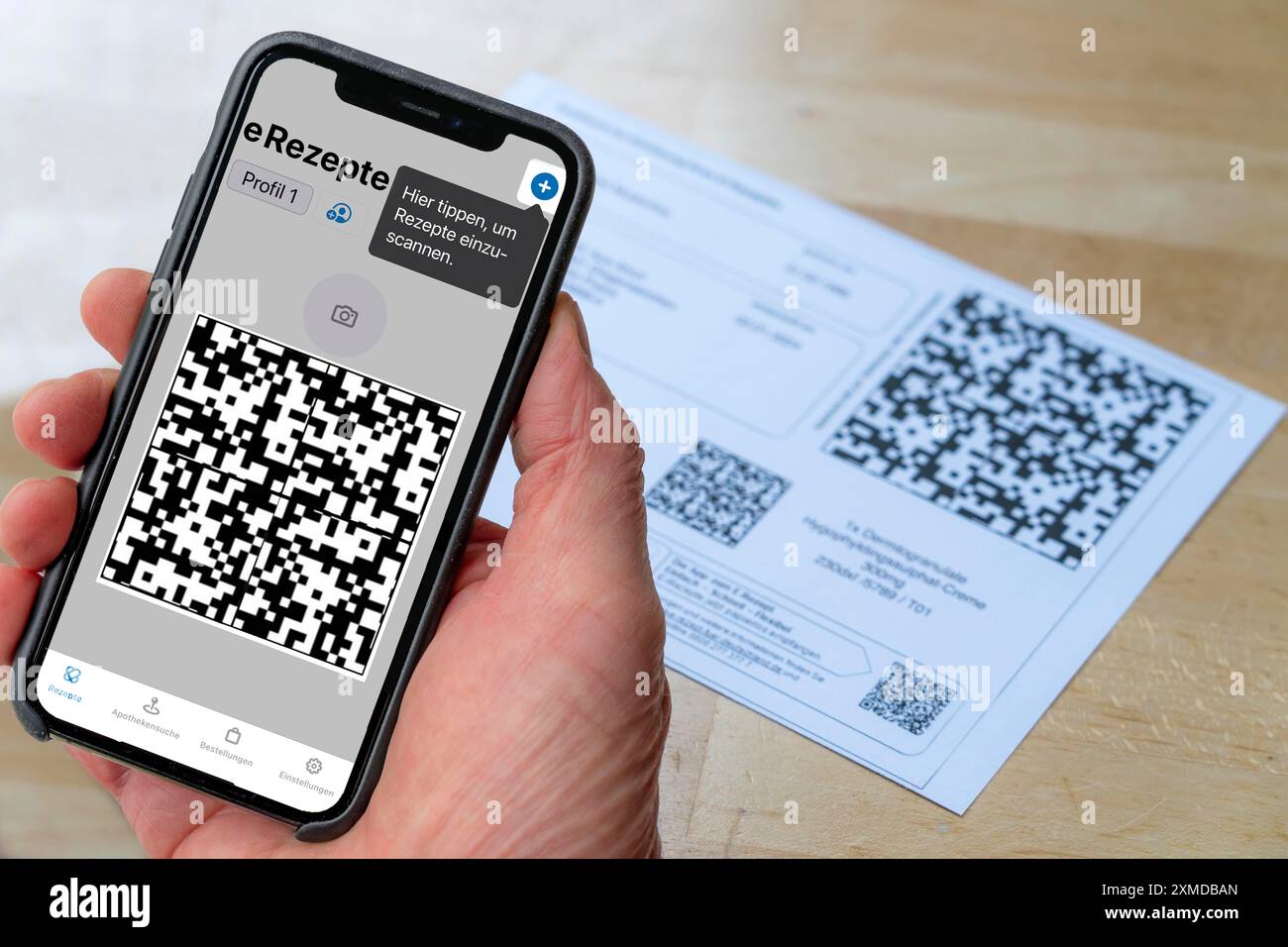 Qr code attack hi-res stock photography and images - Alamy