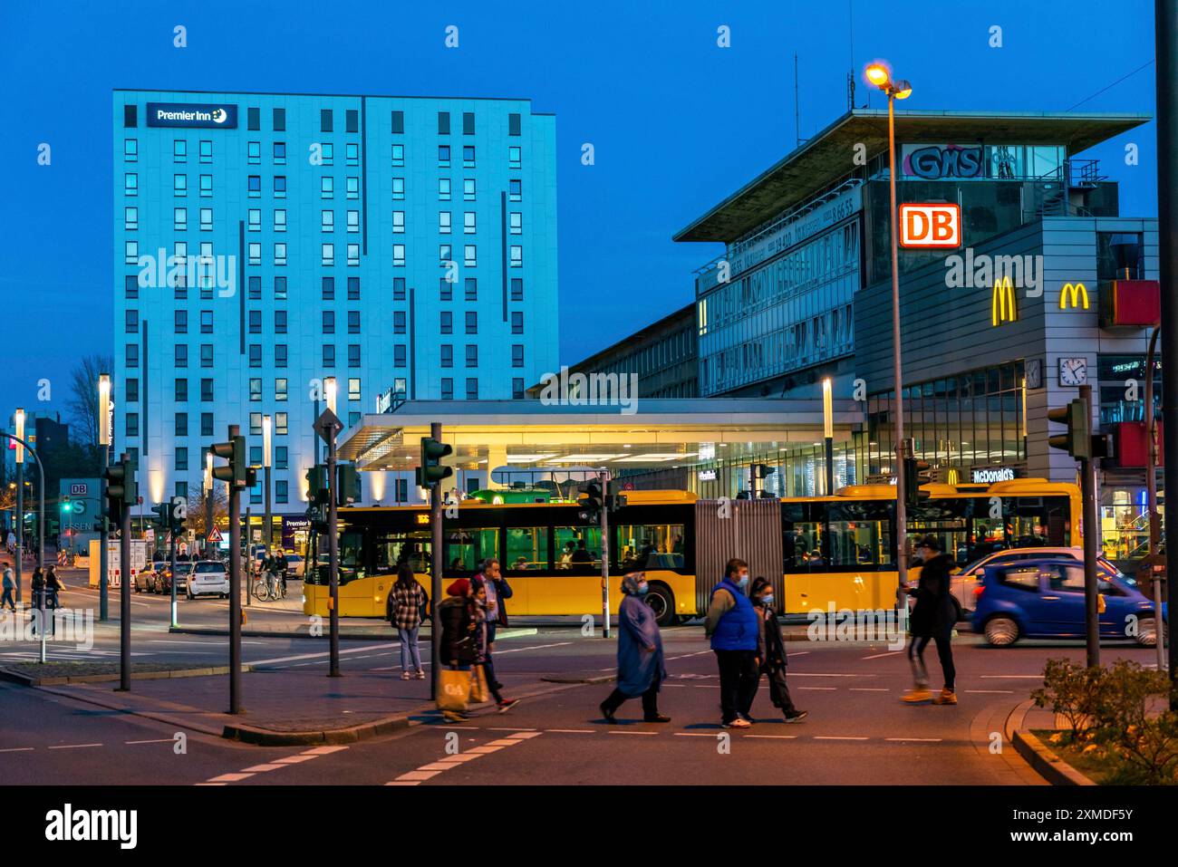 Essen city centre, main railway station, high-rise hotel, Premier Inn ...