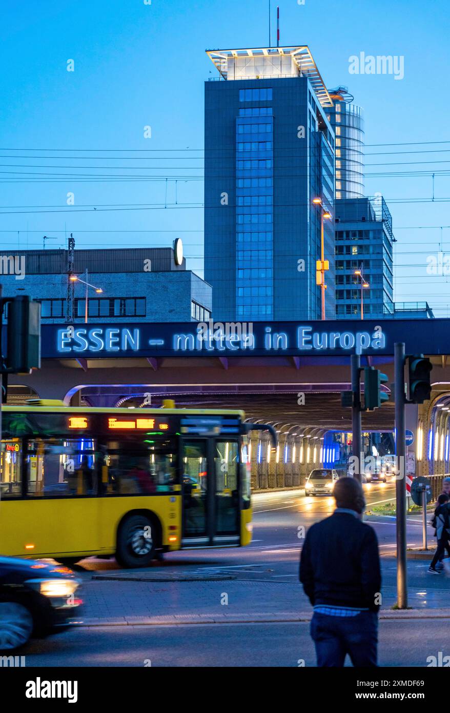 Essen city centre, main railway station, EVONIK high-rise building ...