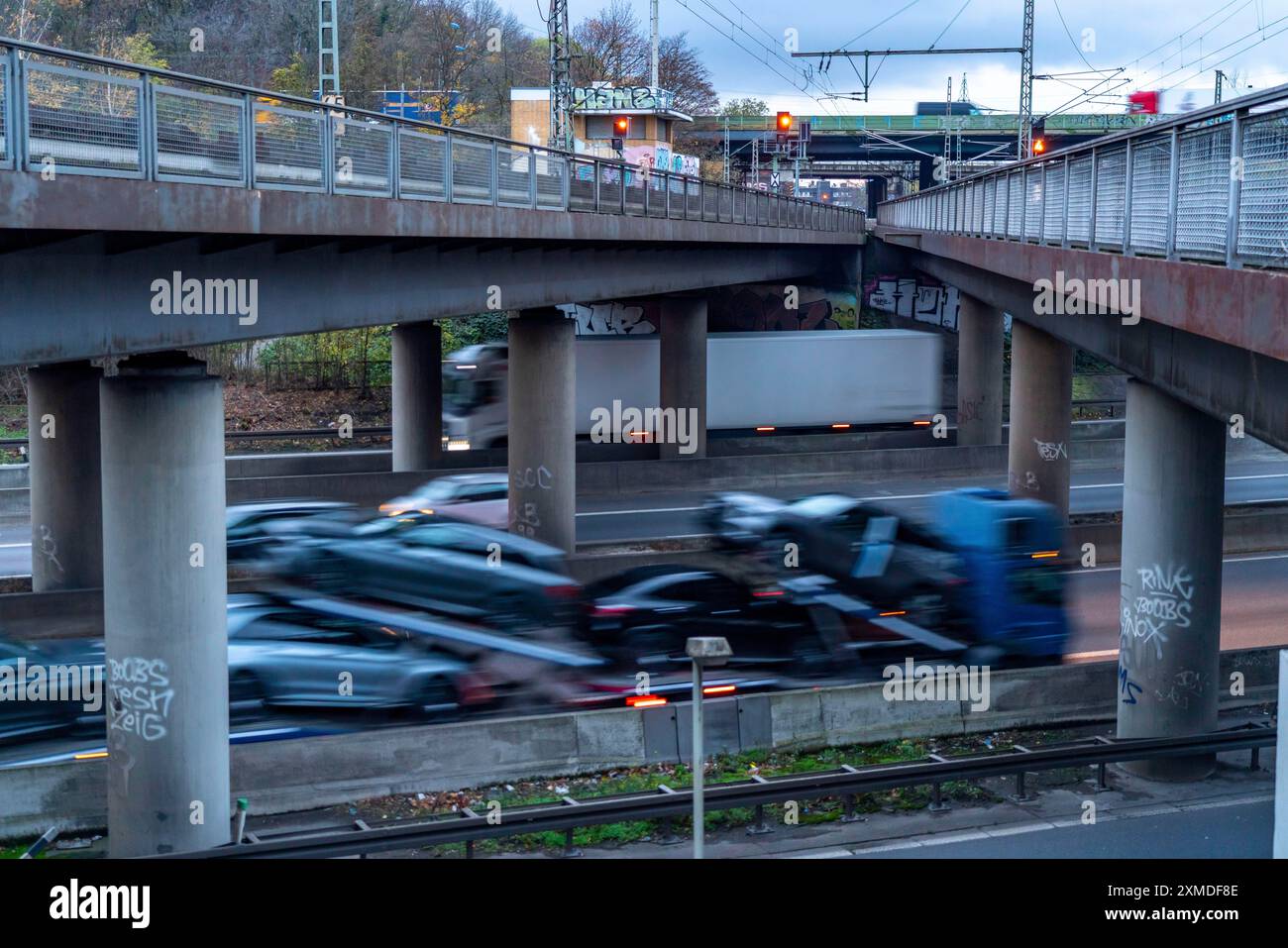 The Kaiserberg motorway junction, A40 motorway, Ruhr expressway ...