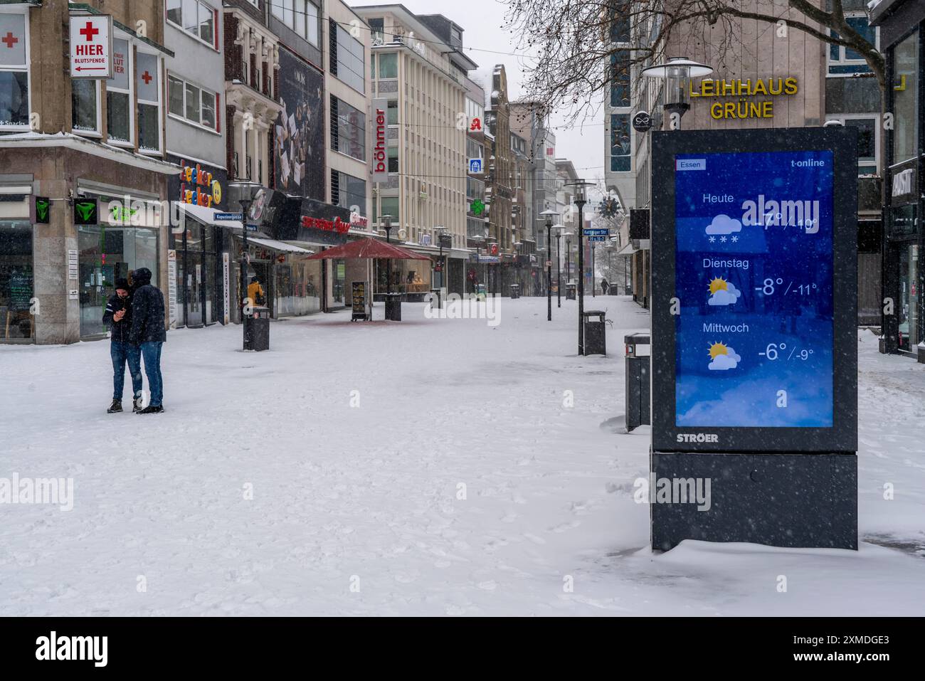 Digital billboard, weather forecast, city centre of Essen, onset of ...