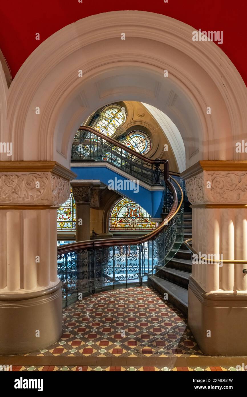 The Queen Elizabeth building shopping center architecture in Sydney ...
