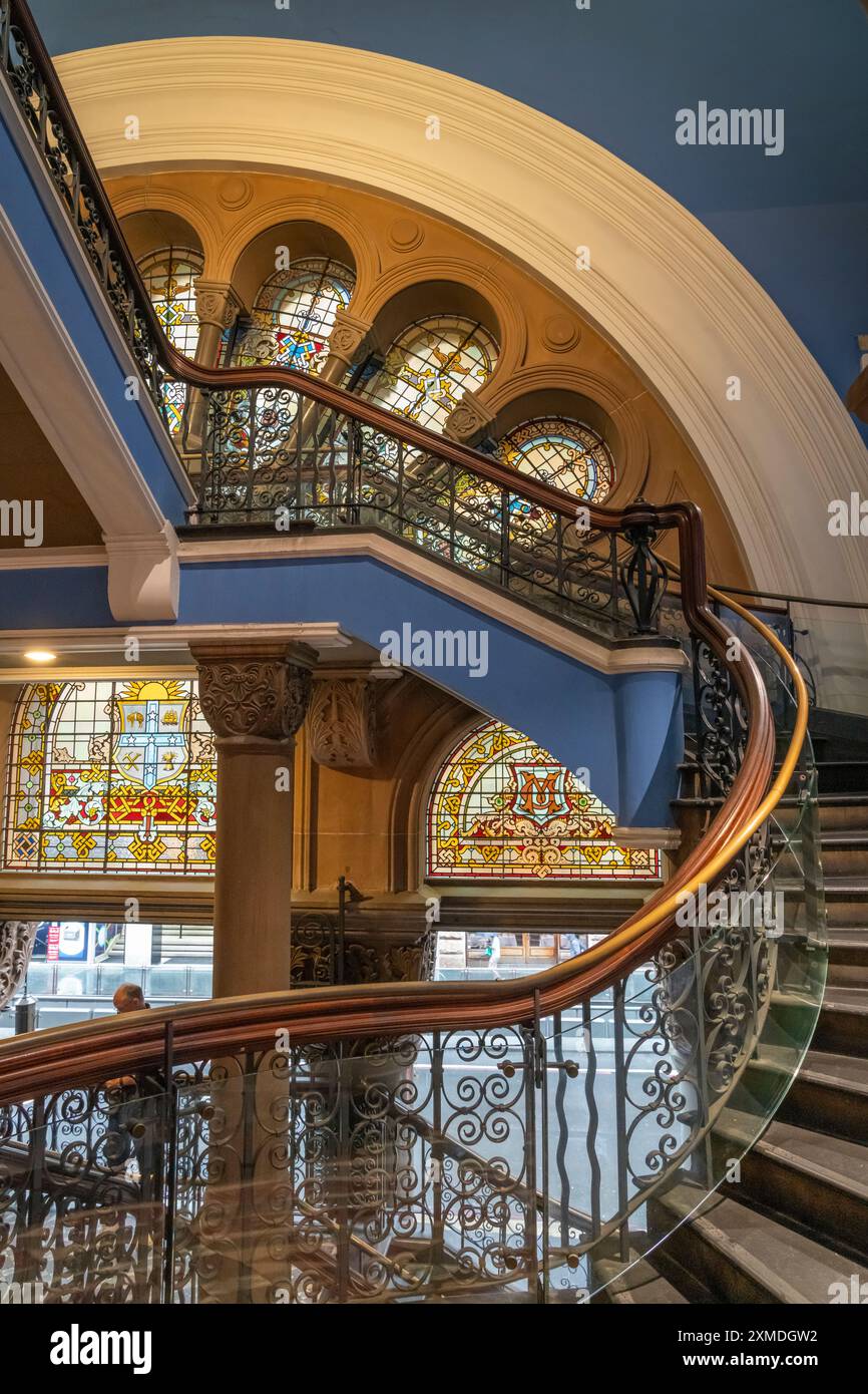 The Queen Elizabeth building shopping center architecture in Sydney ...