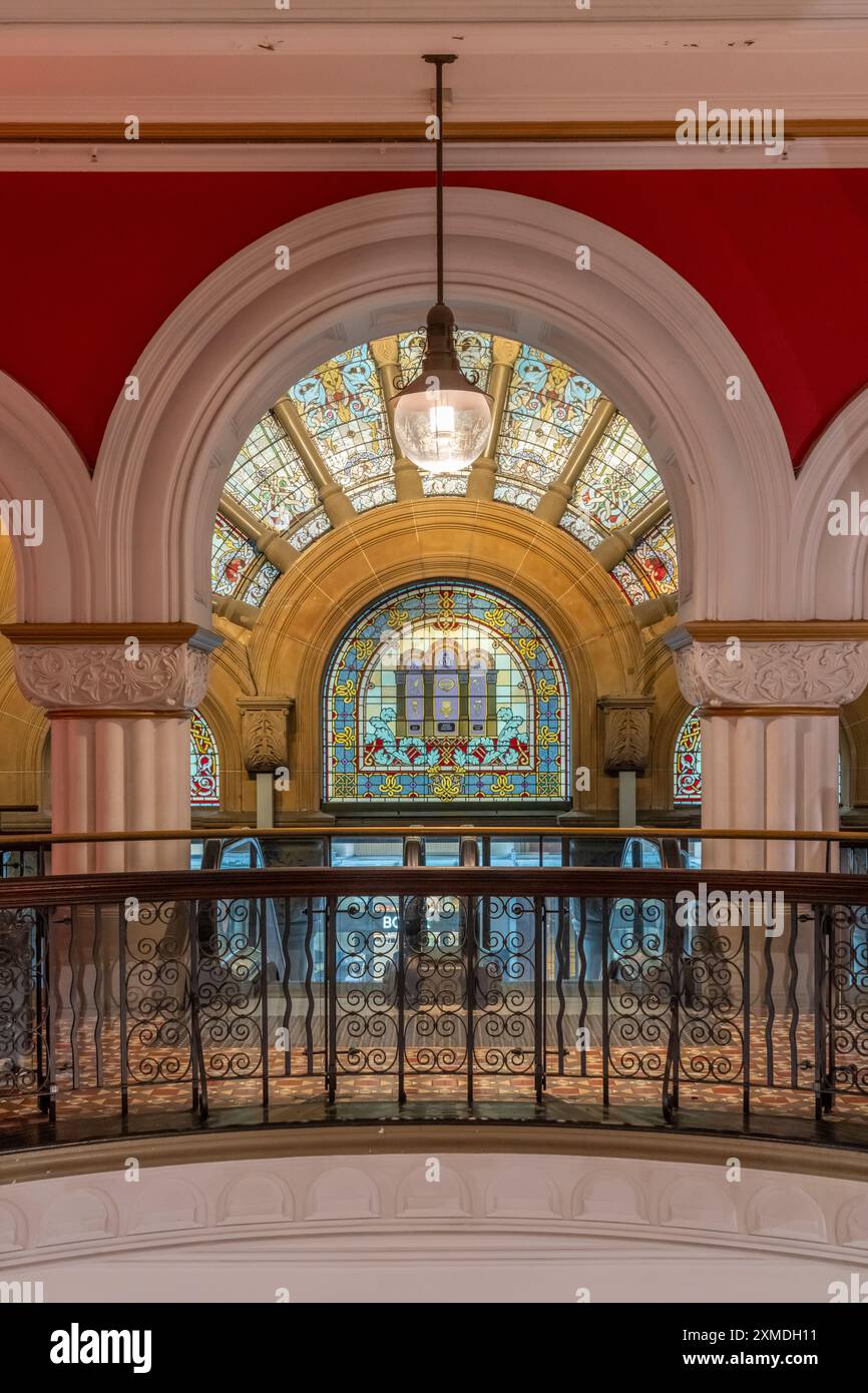 The Queen Elizabeth building shopping center architecture in Sydney ...