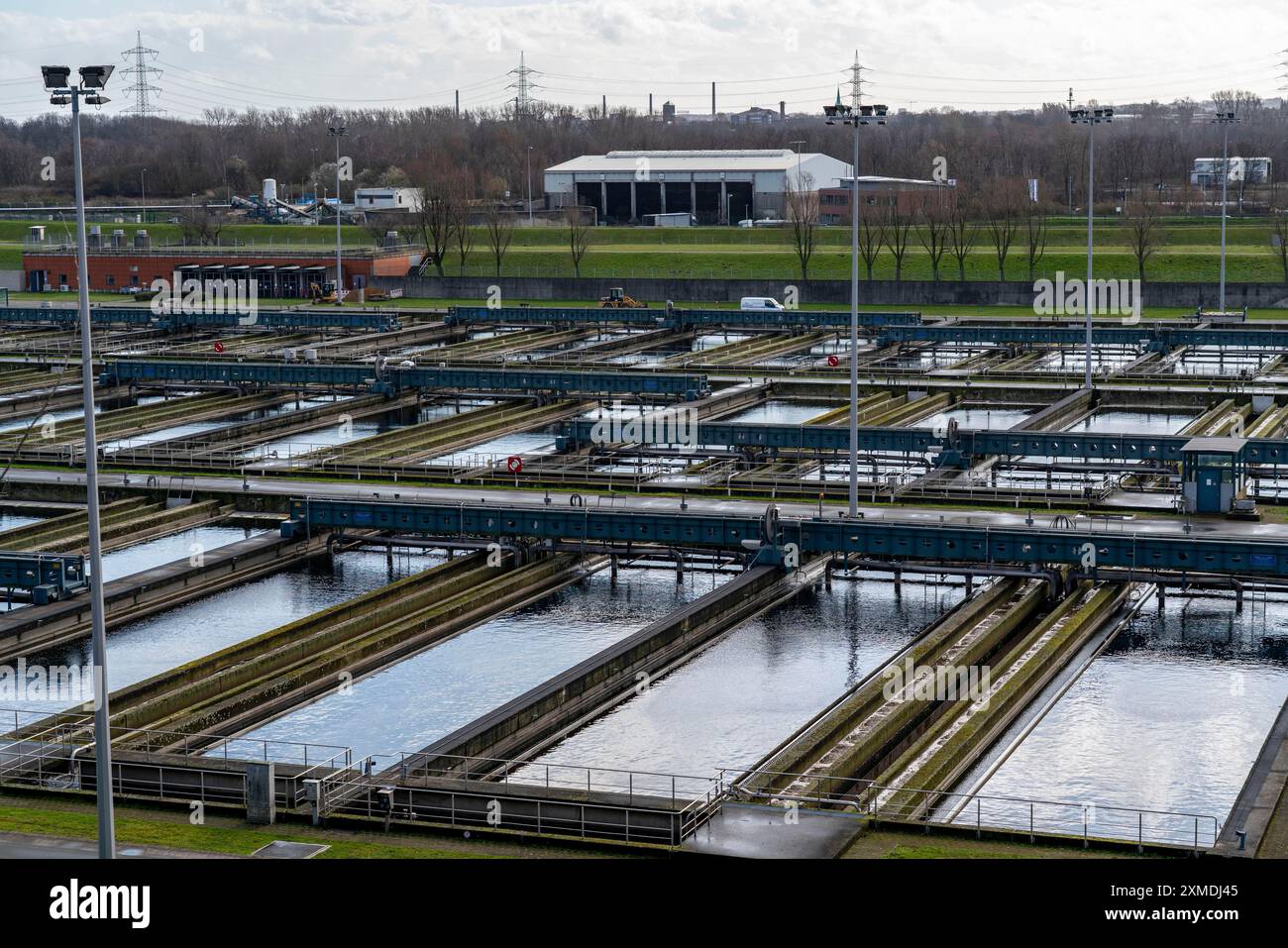 Secondary clarifier, Emschergenossenschaft wastewater treatment plant ...